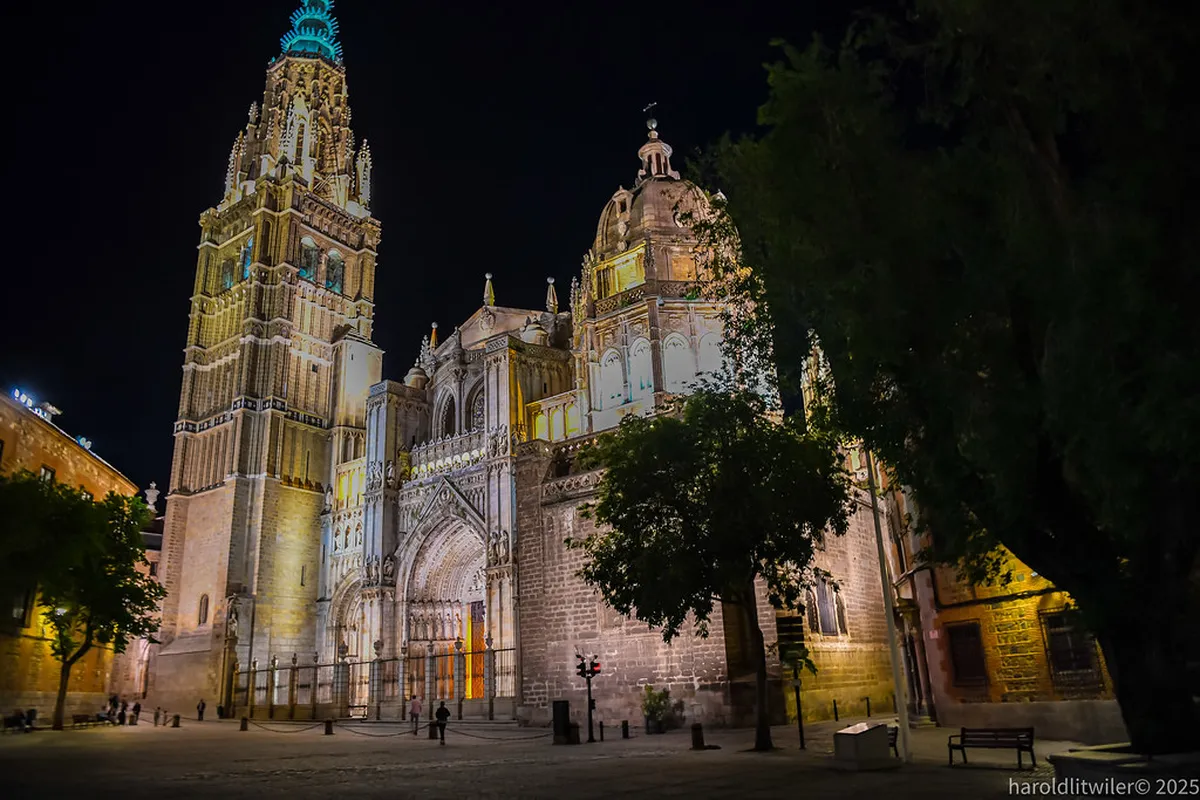 Seville Local Customs Guide 2025: Immerse in Andalucía | FEstivation.com